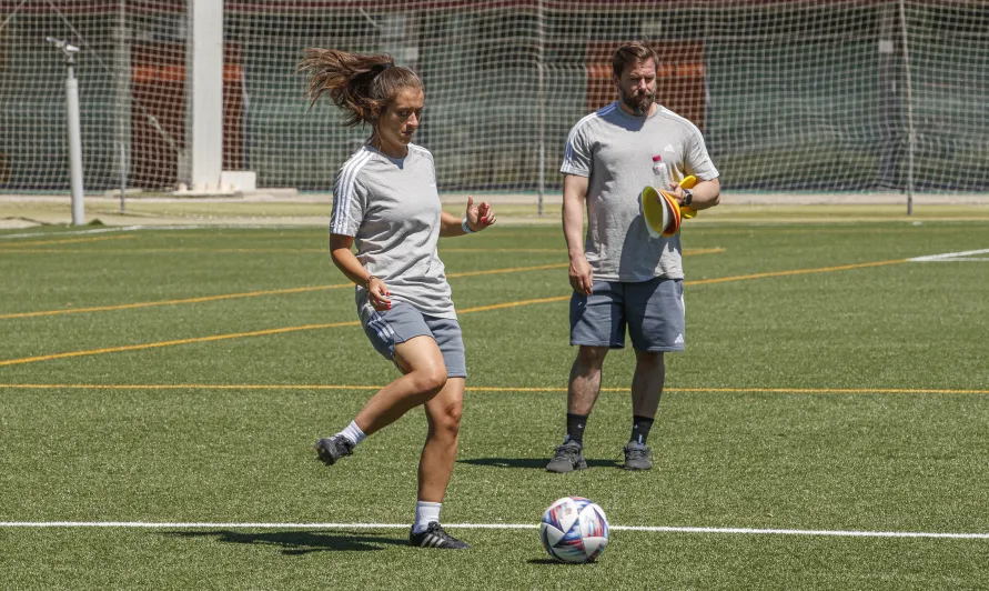 Andrea Suárez: “La exigencia, junto al nivel del plan formativo de la RFEF, hace que los ...