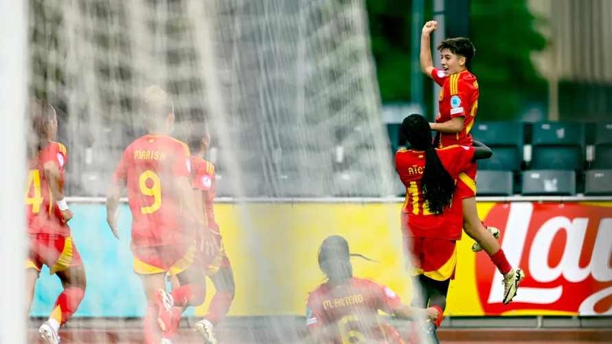 CRÓNICA | Noemí Bejarano y Pau Comendador meten a España en semifinales ...