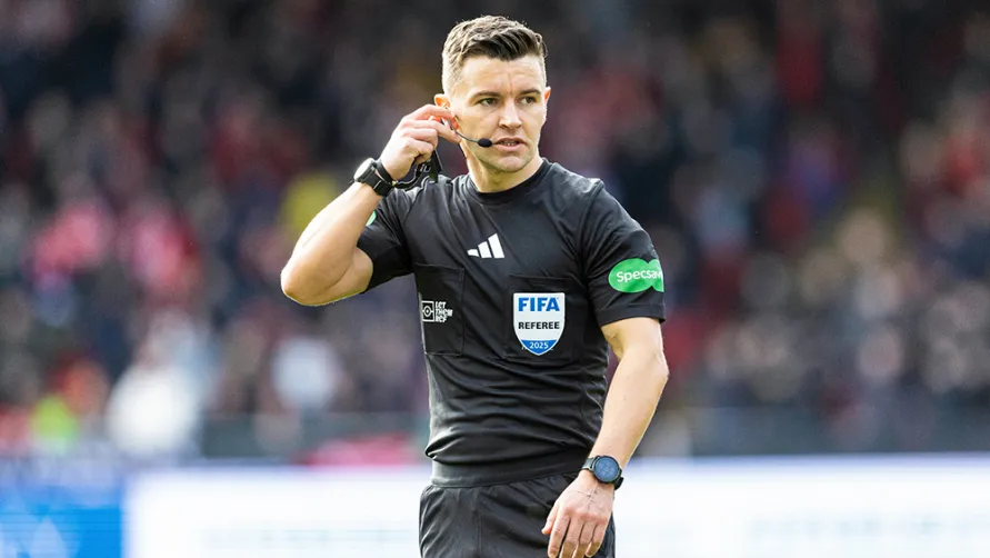 Nick Walsh, árbitro del España-Italia | www.rfef.es