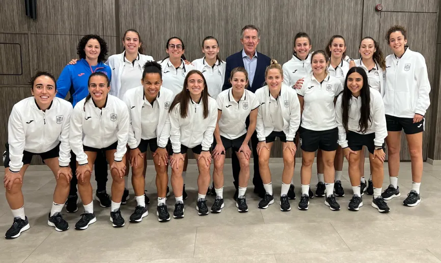 José Miguel Monje visita a la selección femenina de fútbol sala | www ...