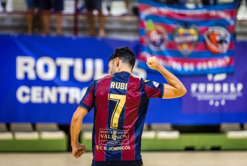Rubi, centenario a ritmo de gol | www.rfef.es