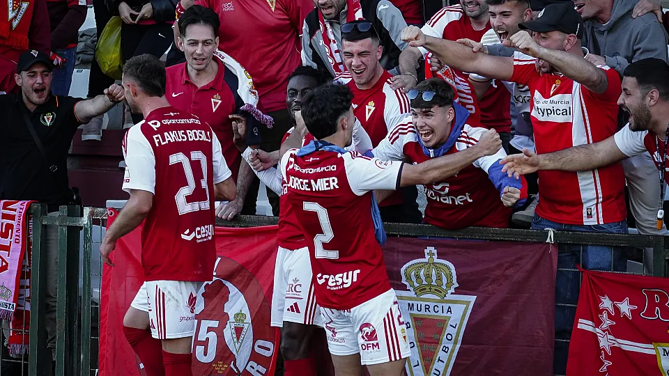 RESÚMENES | El Real Murcia CF, nuevo líder del grupo 2 | www.rfef.es
