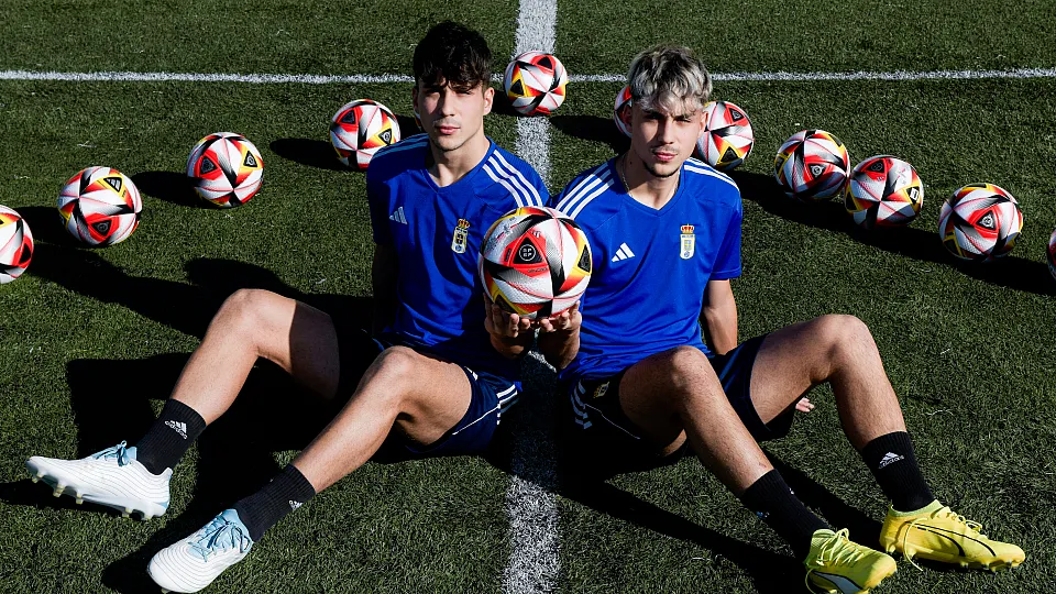 Adri y Marcos Lopes: las torres gemelas del Real Oviedo | www.rfef.es