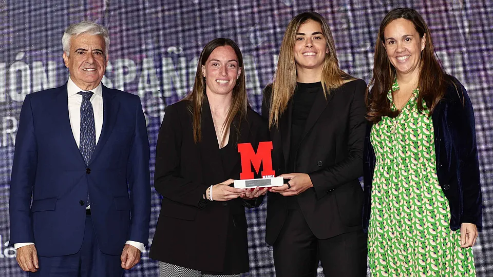 The Spanish National Team awarded Best Team at the Marca Women's Sport ...