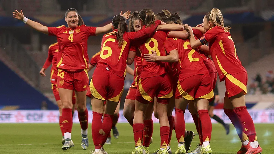 Spanish National Team information pack for the Belgium and England ...